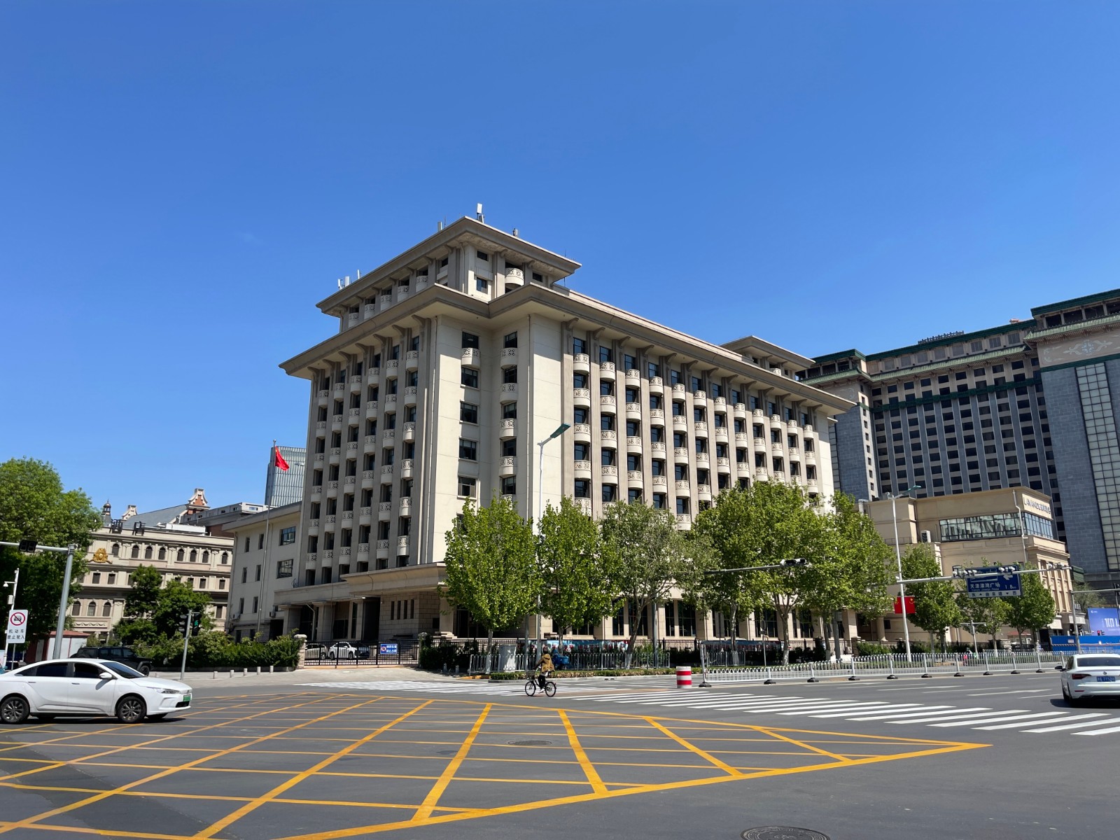 市财政局深入产业技术研究院调研科技成果转化和企业孵化培育情况
